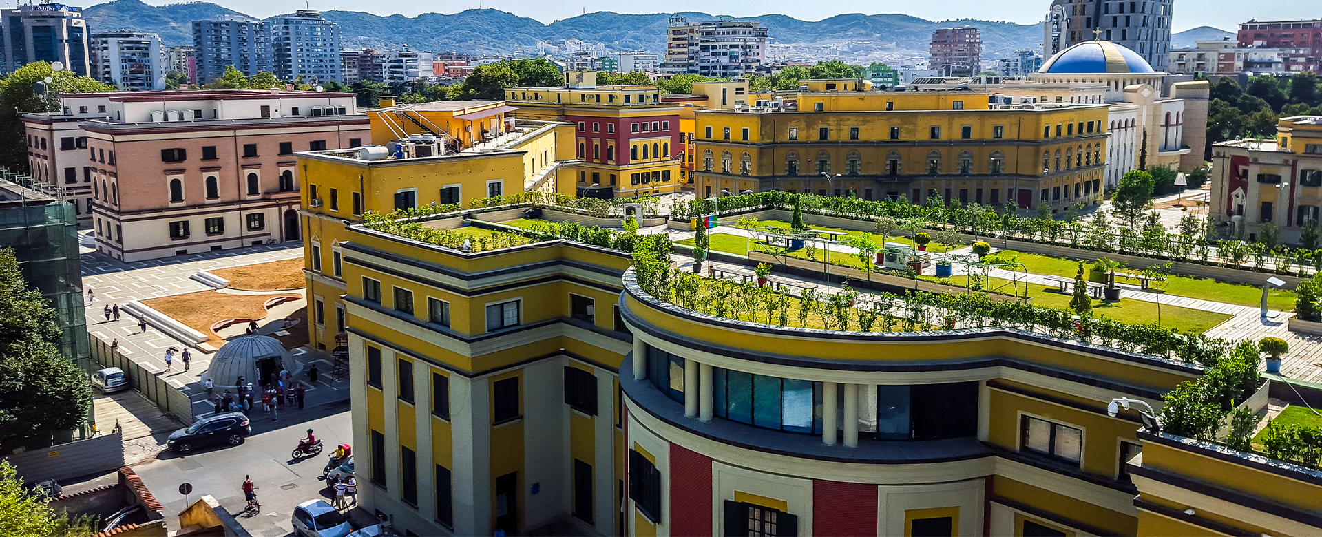 Intesa Sanpaolo Bank Albania nominata “Best Bank” del Paese da CFI.co ...